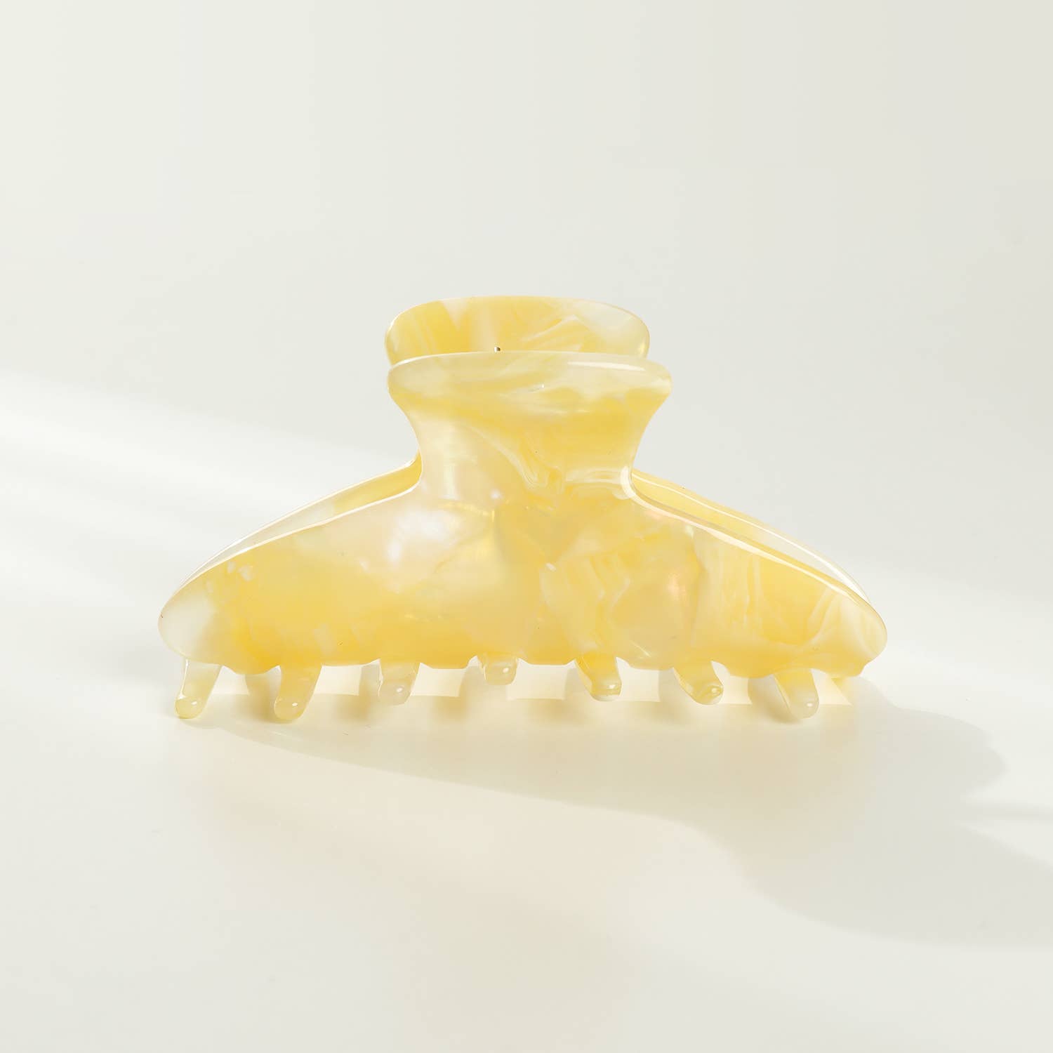 Limoncello Claw Clip Rounded – Coastal Threads